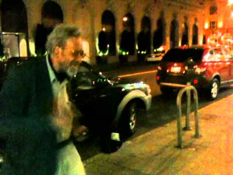 Roscow - Amazing Homeless Singer - San Francisco, Union Square - YouTube