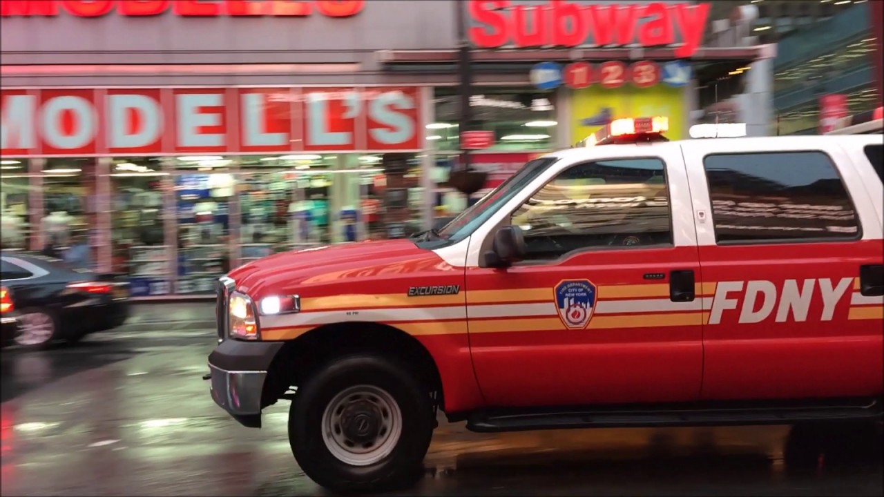 (READ DESCRIPTION) - MAJOR RESPONSE BY FDNY TO A ALL HANDS AMTRAK TRACK ...