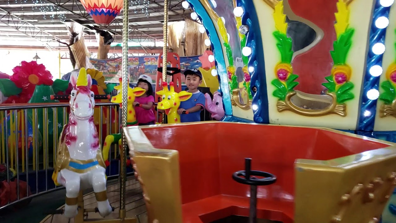 Baguio carousel ride Isha - YouTube