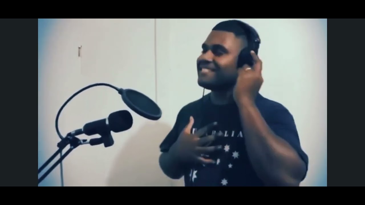 Tawi Phil Steven singing in Tanna language Lenakel - YouTube