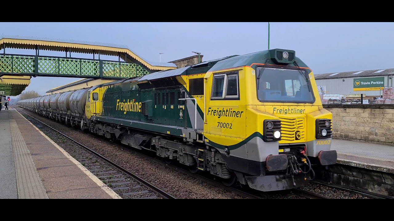 Freightliner class 70 - YouTube