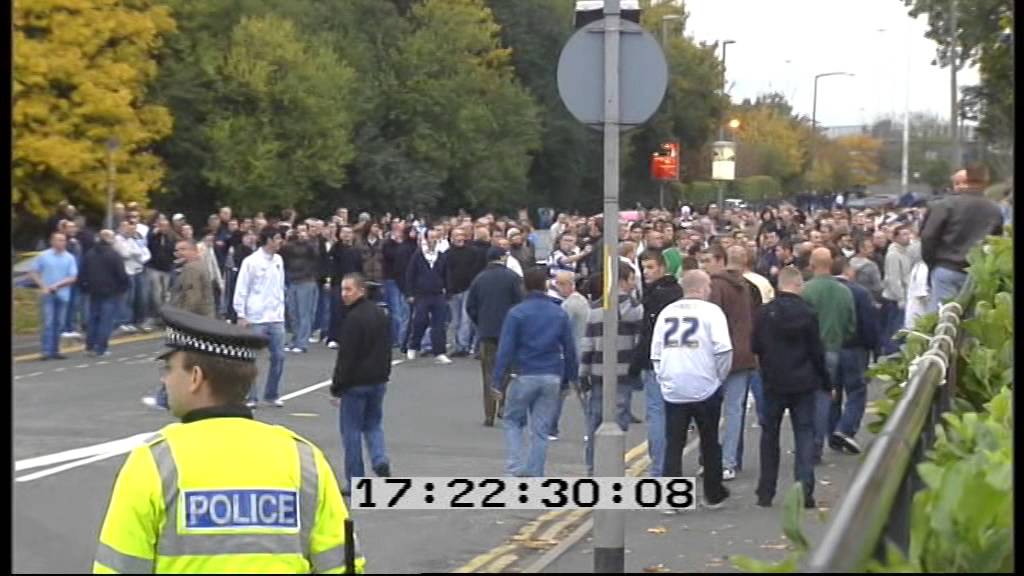 Leeds United Hooligans - YouTube