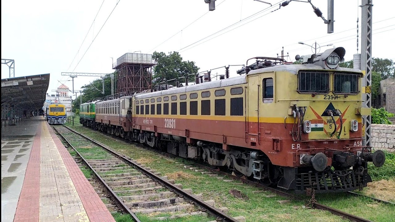 Loco mela - Asansol (ASN) WAG-5 Twins, Lallaguda (LGD) WAG-9 at Ballari ...