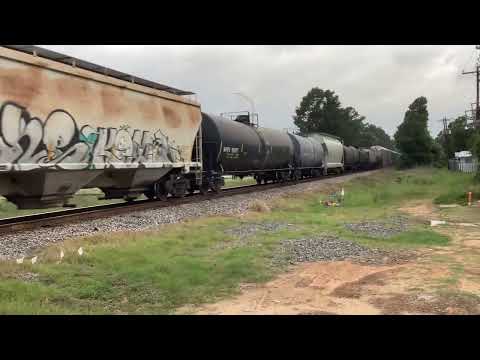 UP 8543 Leads Manifest 4-30-25 Magnolia,Tx - YouTube