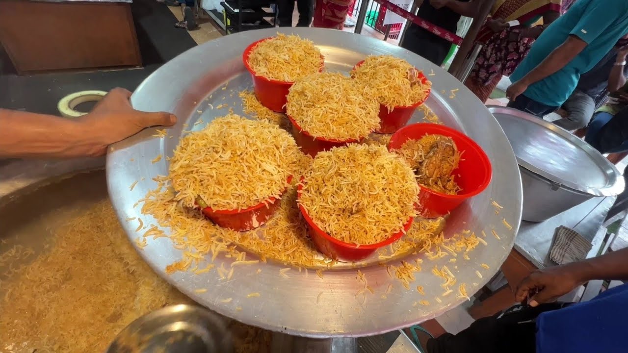 Kolkata Famous D. BAPI BIRIYANI Rs. 300/- Only l Indian Street Food ...