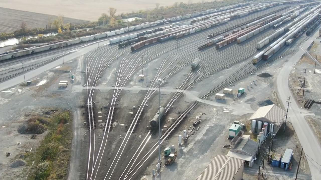 NS putting cars over Bellevue yard hump (3) - YouTube