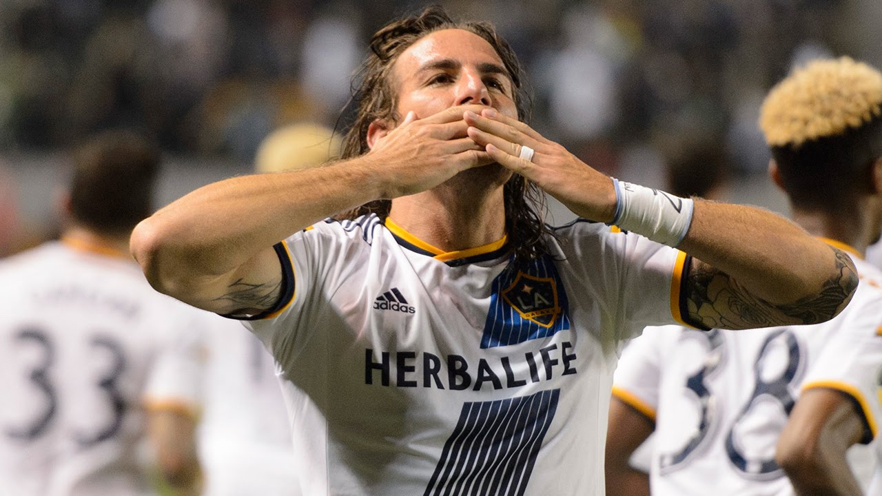 GOAL: Alan Gordon heads home to break the deadlock | LA Galaxy vs ...