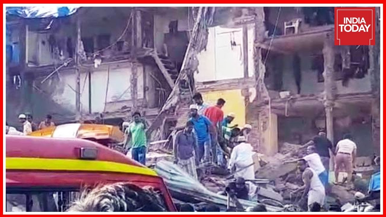 1 Person Dead In Building Collapse In Dongri, Mumbai - YouTube