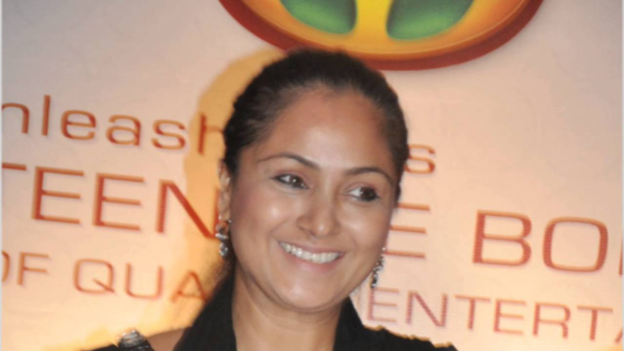 Tamil actress simran latest look - YouTube