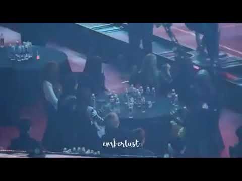 Black Pink & Red Velvet reaction BTS Mic Drop @ SMA ( Seoul Music Awards)