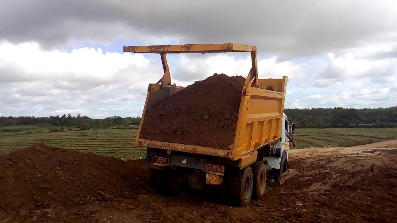 Sri Lanka TATA 2518 10 Wheel Hywa Bucket Tipper Unload Soil Southern ...