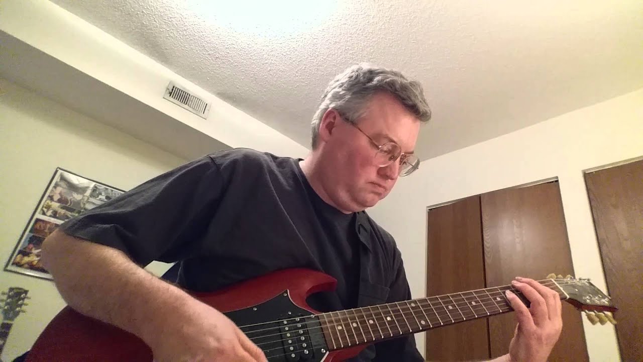 KISS Classic Series-Strutter - YouTube