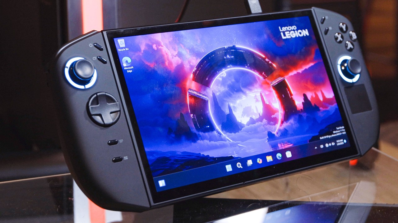 Legion Go 2 - Hands on first impressions CES 2025 - YouTube