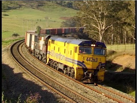 Australian diesel locomotives - A busy day in the Southern Highlands of ...