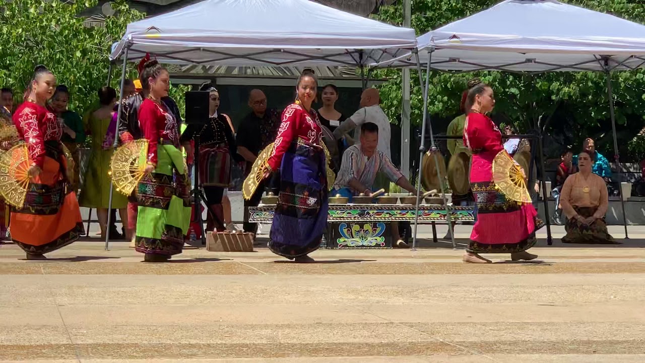 Parangal Dance Company (Pagapir) - YouTube