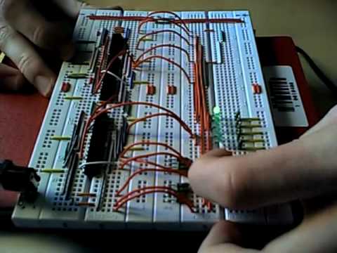 4bit Addierer aus 74HC Logik Gattern (CMOS) auf Steckbrett aufgebaut ...