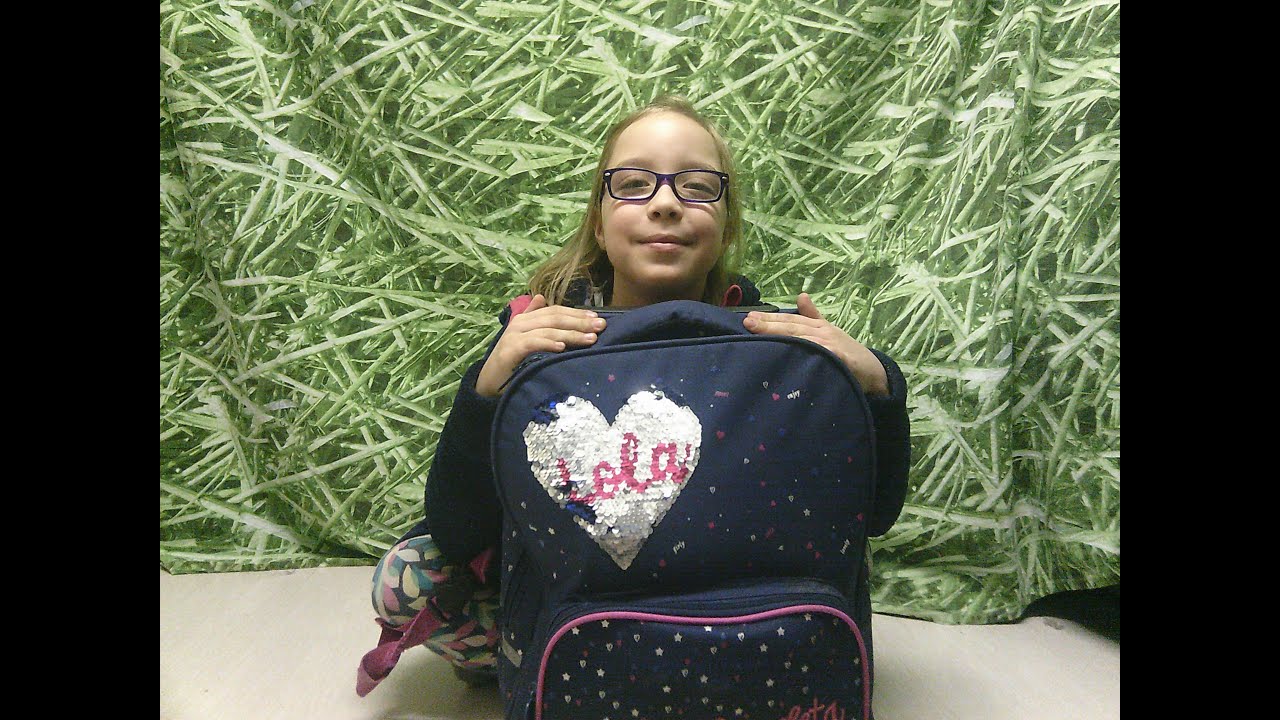 WHAT S IN MY SCHOOL BAG YouTube what-s-in-my-school-bag-youtube