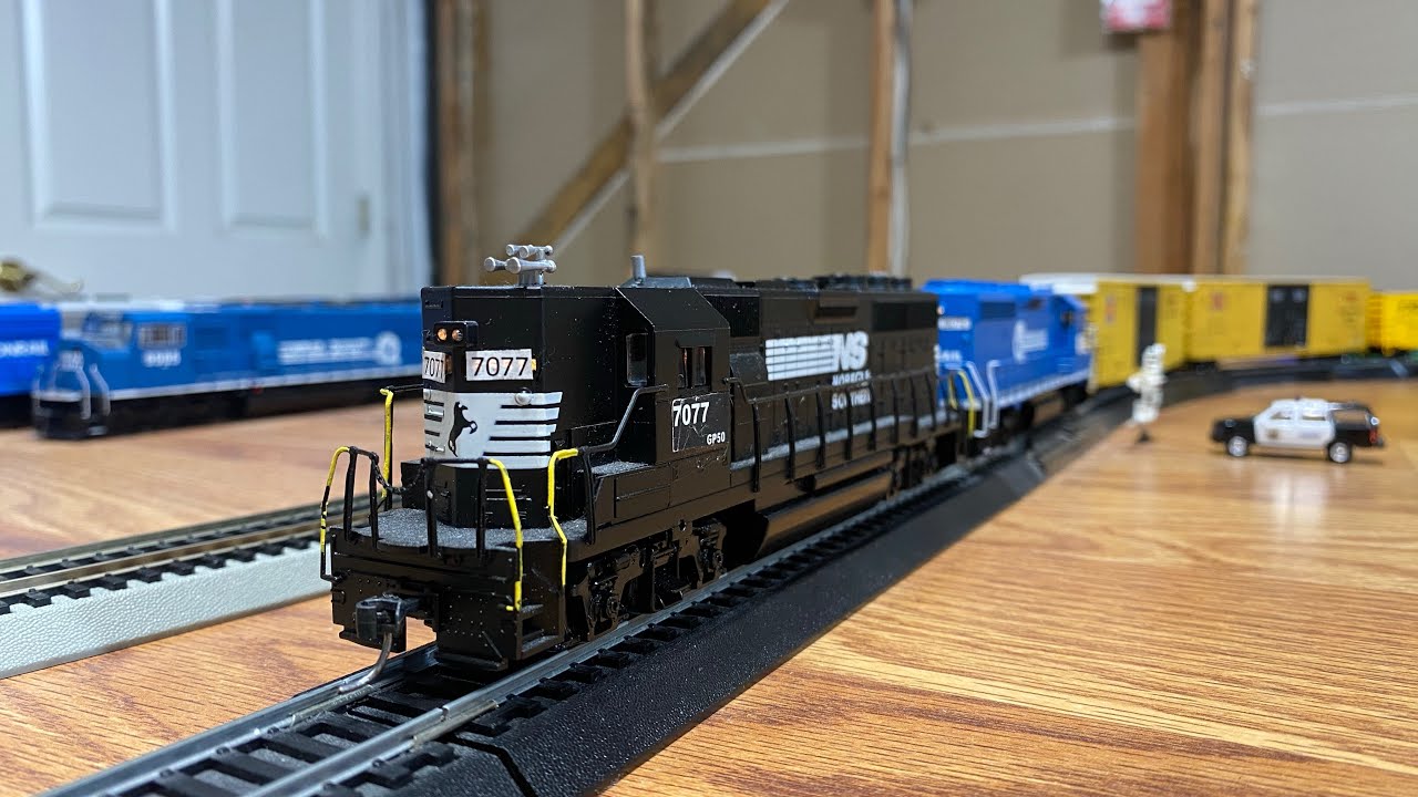 HO Operating Session ft. Tier 4 GEVOs, High Hood, Unit Trains and more ...