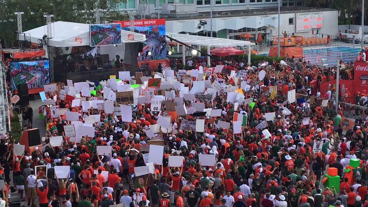 University of Miami fans at ESPN GameDay - YouTube