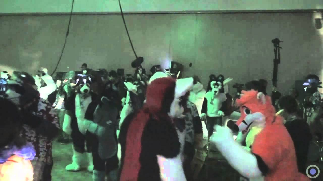 Eurofurence 19 - Thursday Night Furdance - YouTube