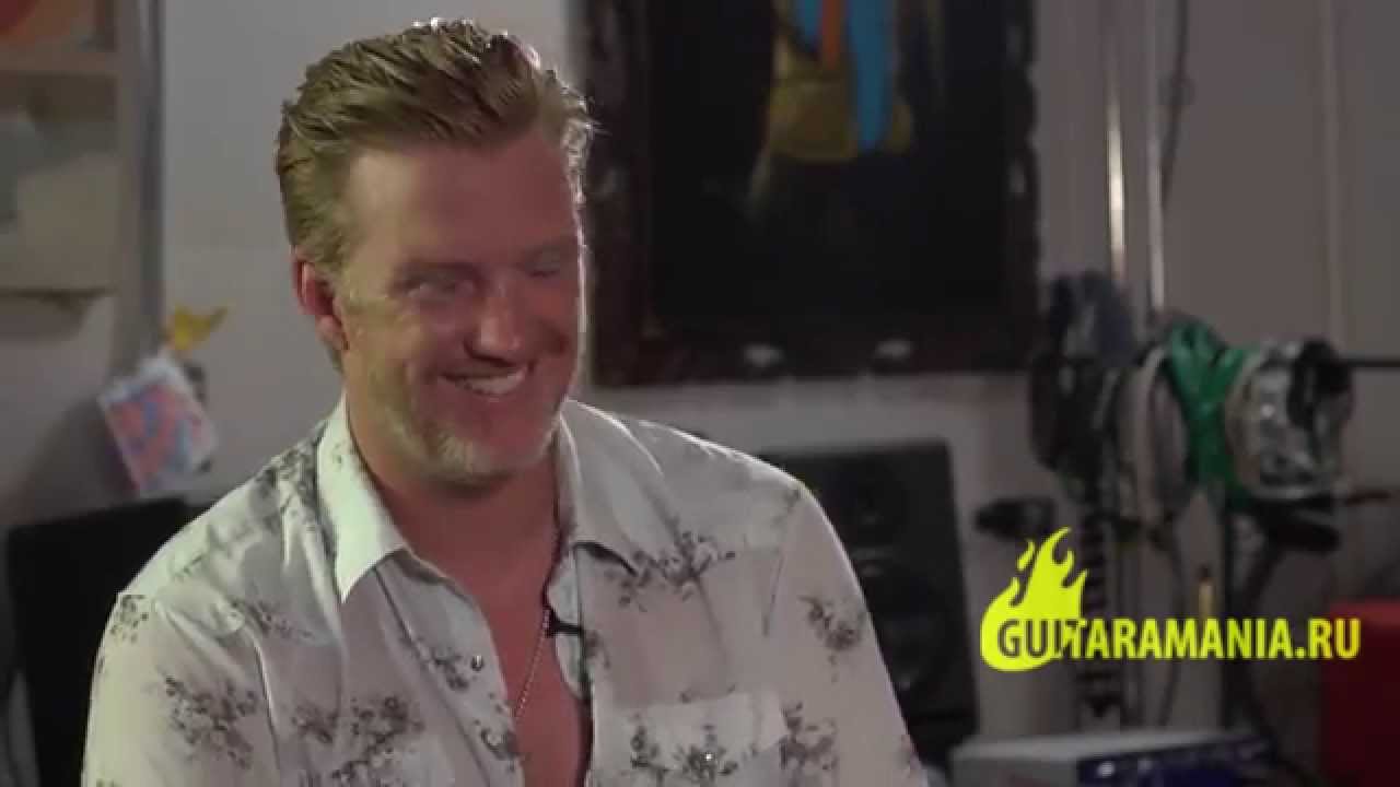 Josh Homme - Guitar Moves (Русская Озвучка) - YouTube