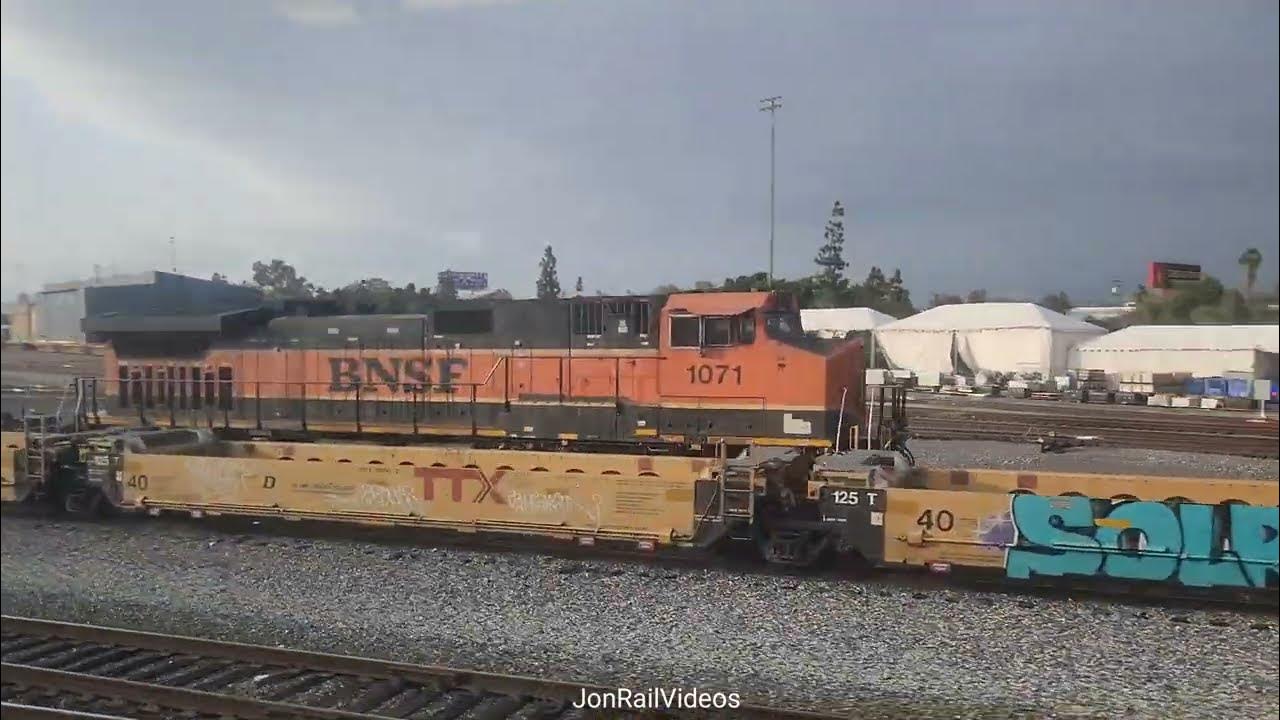 4/14/23 Pre: M689 passes through Commerce ft. BNSF Commerce yard - YouTube