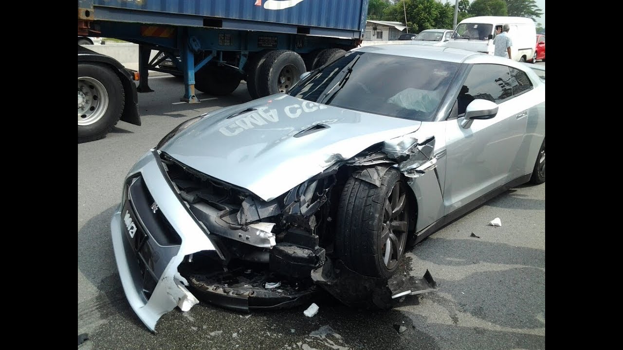 Nissan GTR Crash Compliation 2017 [Germany/Russia/USA] - YouTube