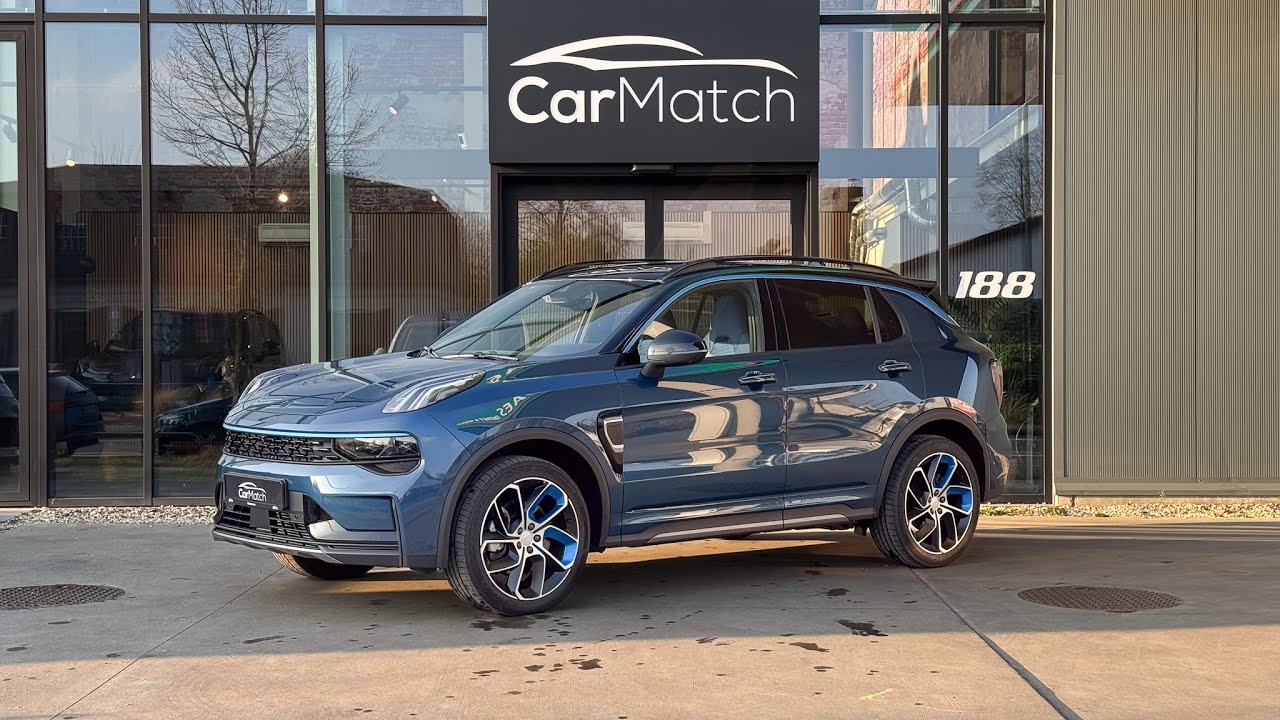 Lynk & Co 01 PHEV - Volaton Blue (Dark Interior) @ CarMatch - YouTube