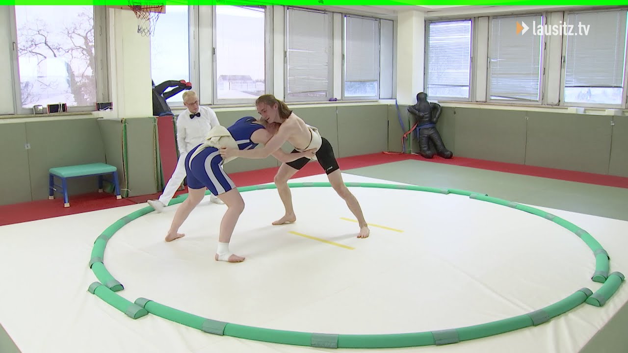 Ab auf die Matte - Sumo-Ringen in Cottbus - Meine 5 Minuten - YouTube