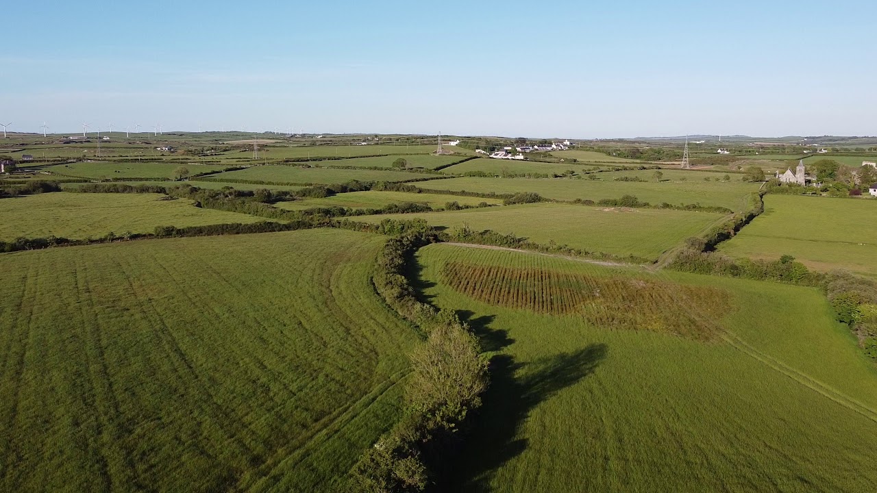Quick tour of Llanddeusant, Anglesey with the Mavic Mini. - YouTube