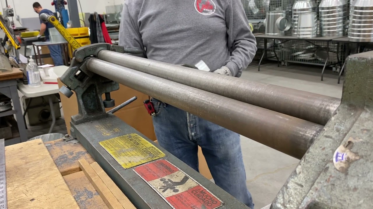 Pexto 3 ft 22 ga Manual Roller - YouTube