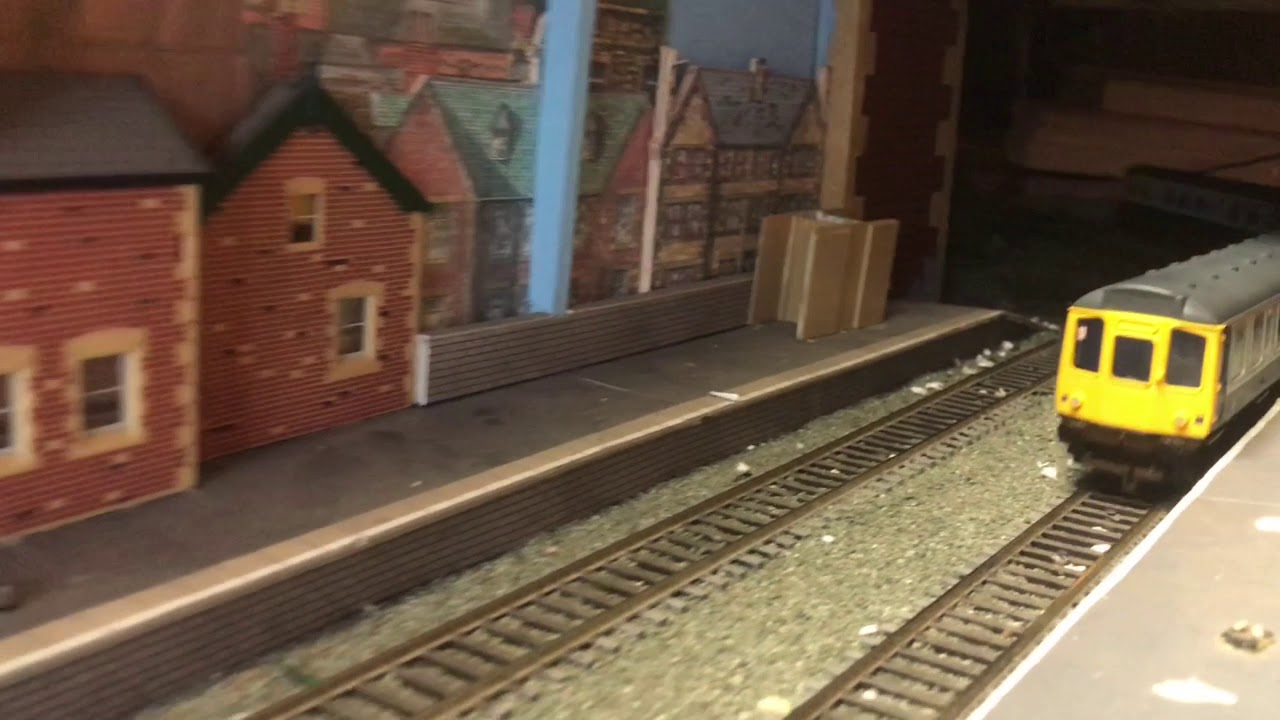 Class 110 3-Car DMU - YouTube