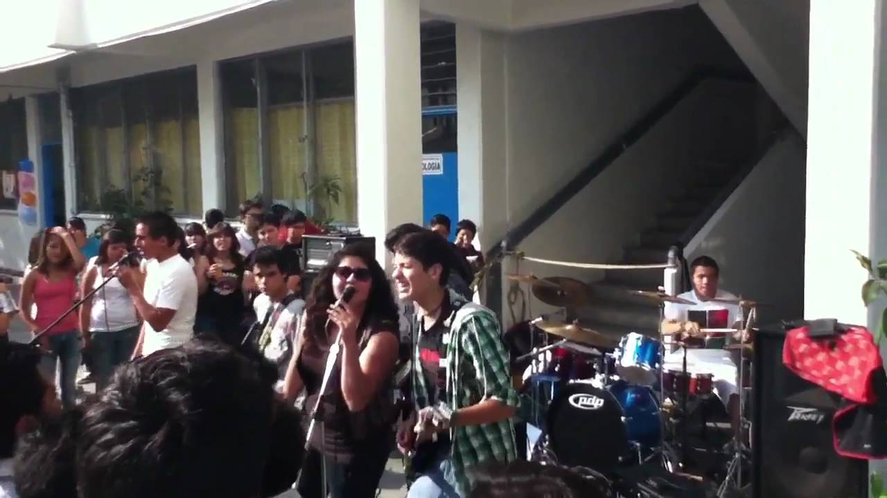 Changuich a la Chichona - Piña con queso (molotov) - YouTube