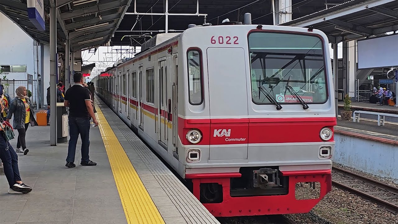Stasiun Depok Baru: Kompilasi KRL Commuter Line [4K] | JR 205, TM 6000 ...