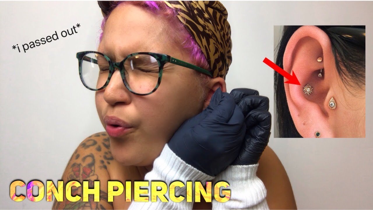 PIERCING MY CONCH AT HOME *bad idea* | Piercing Fail - YouTube