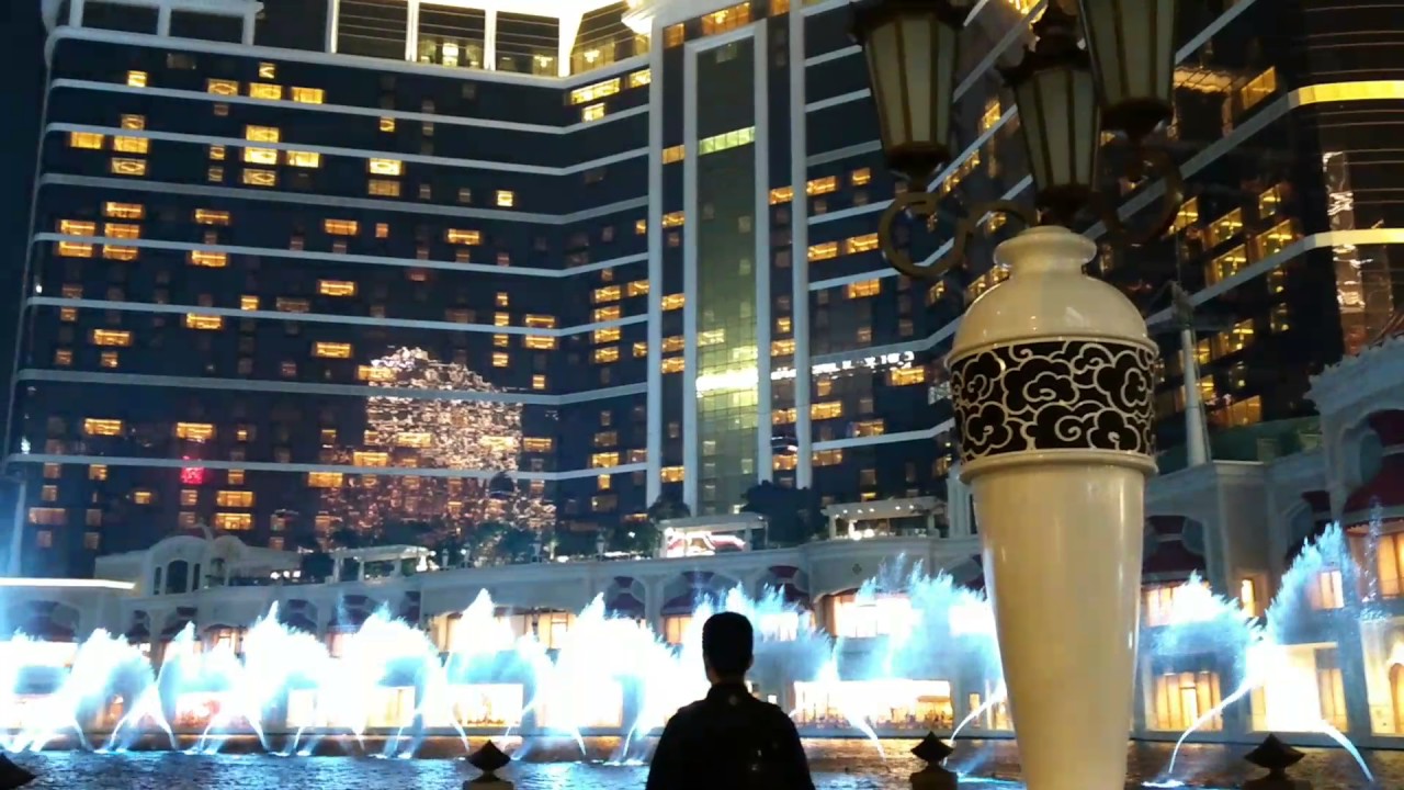 Macau water show - YouTube