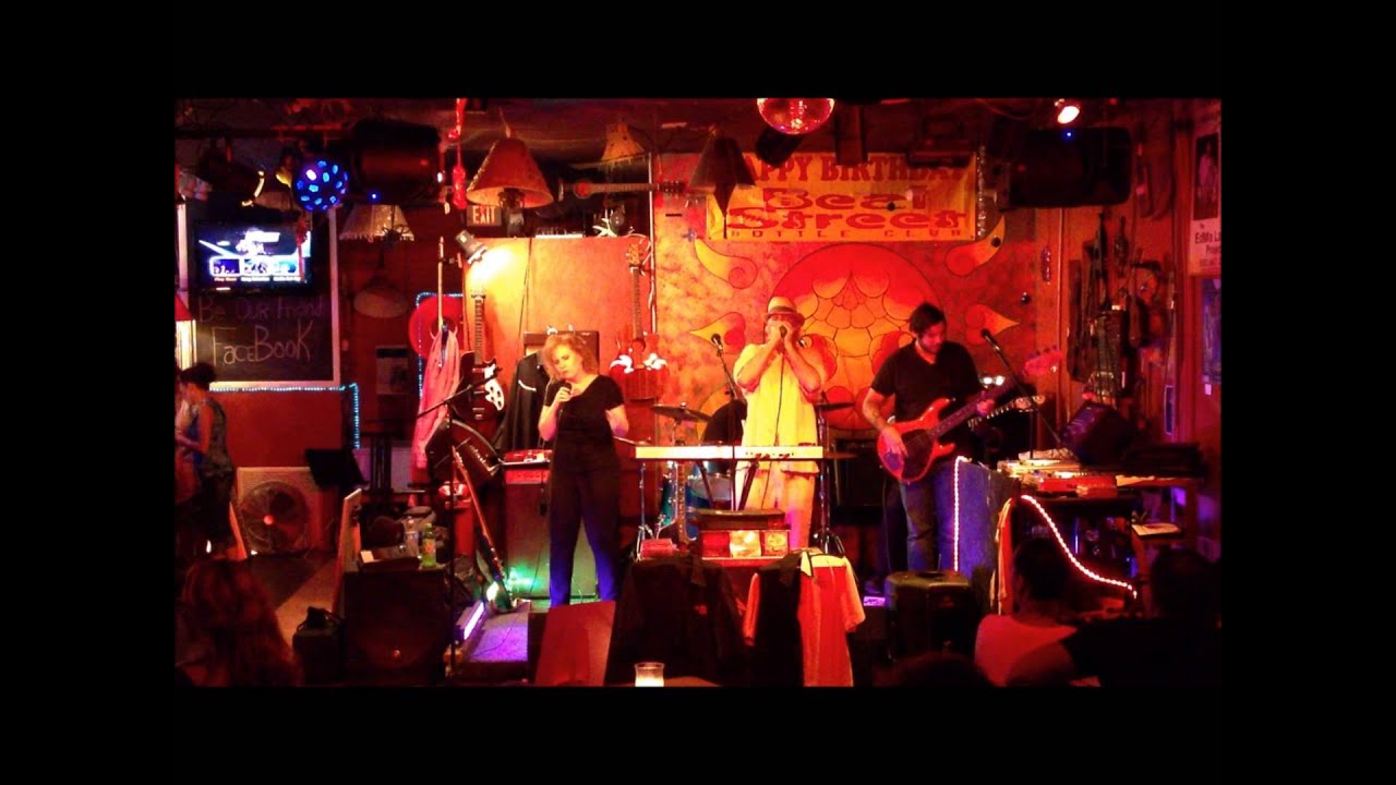 Swingin Harpoon Band - YouTube