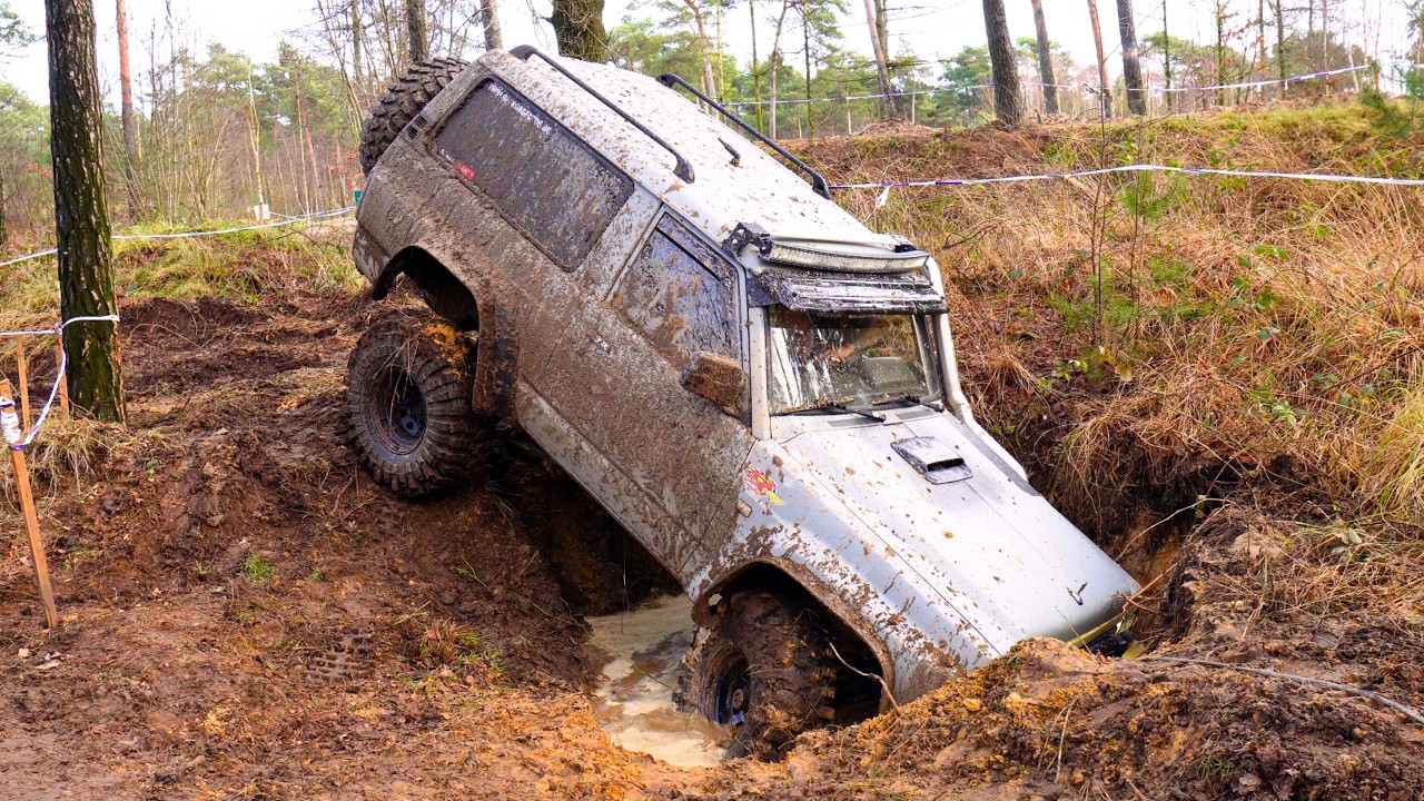 INSANE 4x4 RECOVERY?? BIG NISSAN Patrol GR Y60 INTO SERIOUS TROUBLE ...