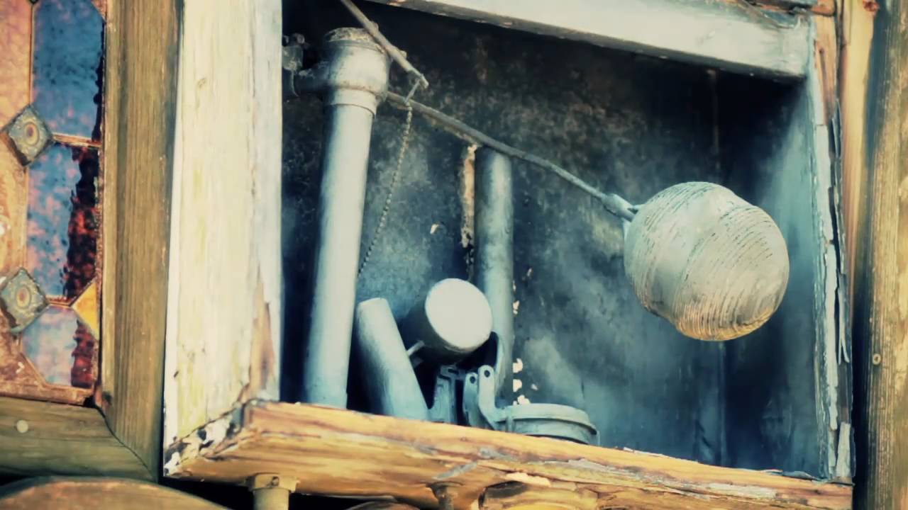 ASSEMBLAGE ARTIST NOAH PURIFOY - YouTube