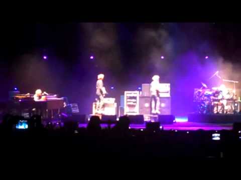 Phish, You Enjoy Myself Trampolines, Gorge, 8/8/2009 - YouTube