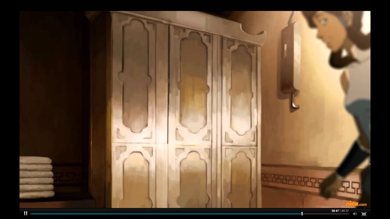 Mako's eyes change color mid-episode! - YouTube