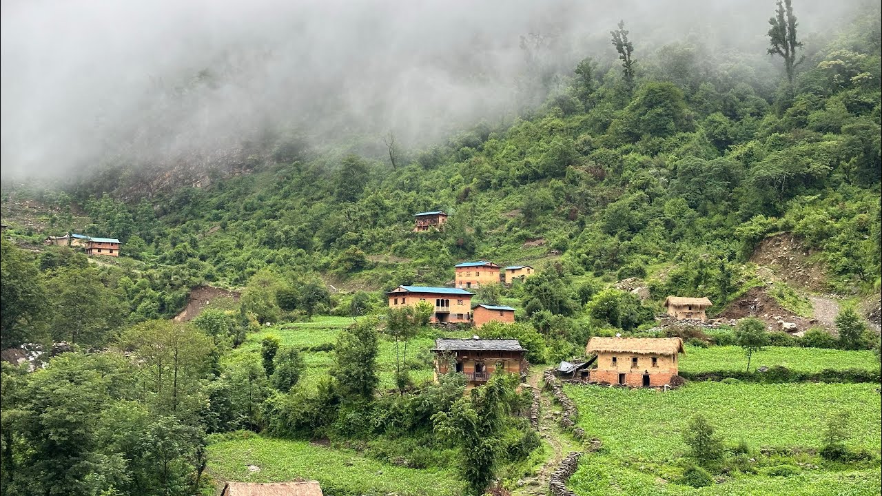 Most Peaceful And Very Relaxation Himalayan Village Life into The Rain ...