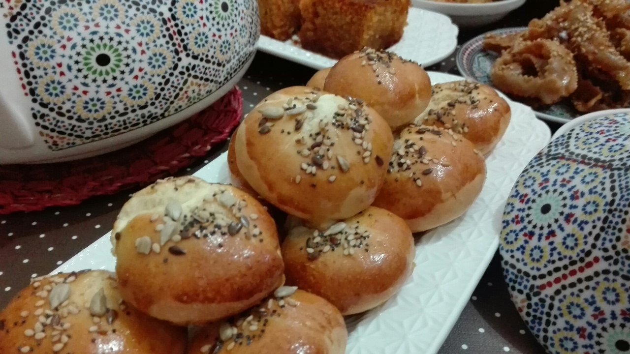 Recetas de Ramadán:Panecillos rellenos de queso - YouTube