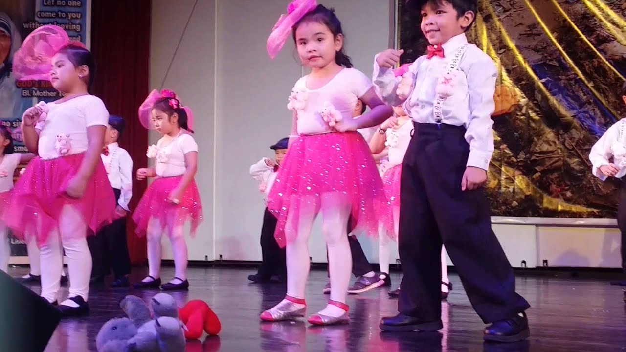 Gummy bear dance performance - YouTube