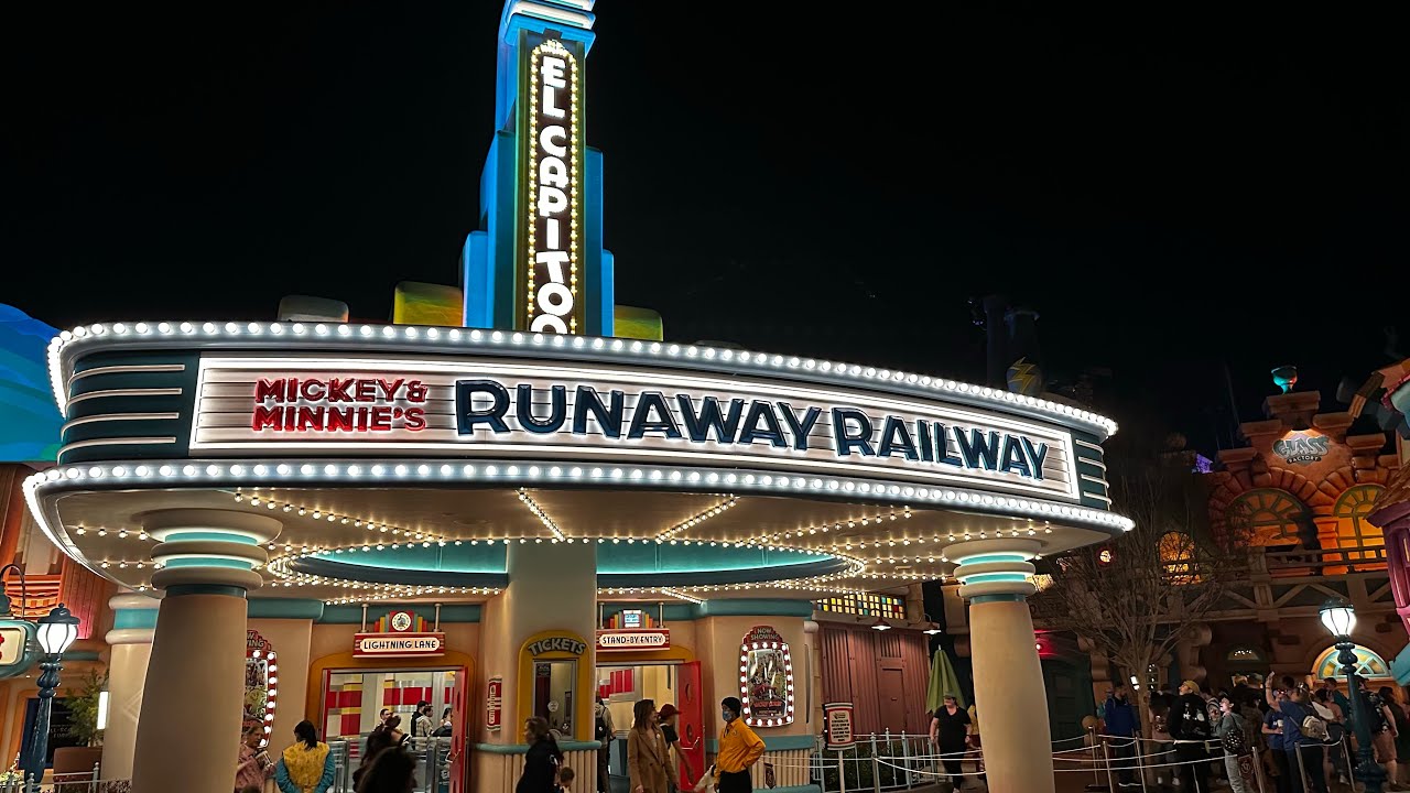 Mickey & Minnie’s Runaway Railroad POV 4K Video (Second Car) - YouTube