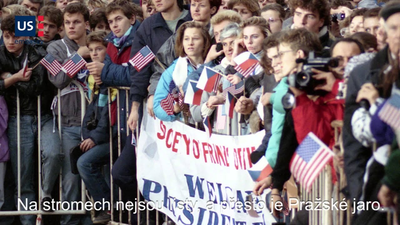 Prezident Bush st. v Praze 17. listopadu 1990 / President George Bush ...