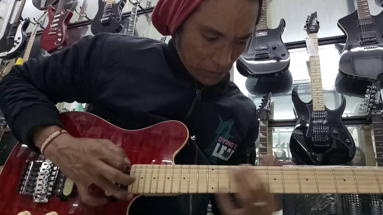 Review Sterling by musicman AX4 with Laney IRONHEART - YouTube