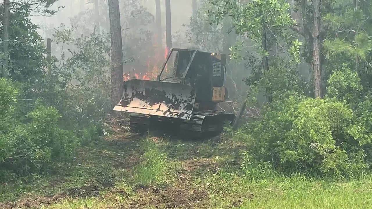 VIDEO: Flames on I-10 by Five Mile Swamp Fire - YouTube