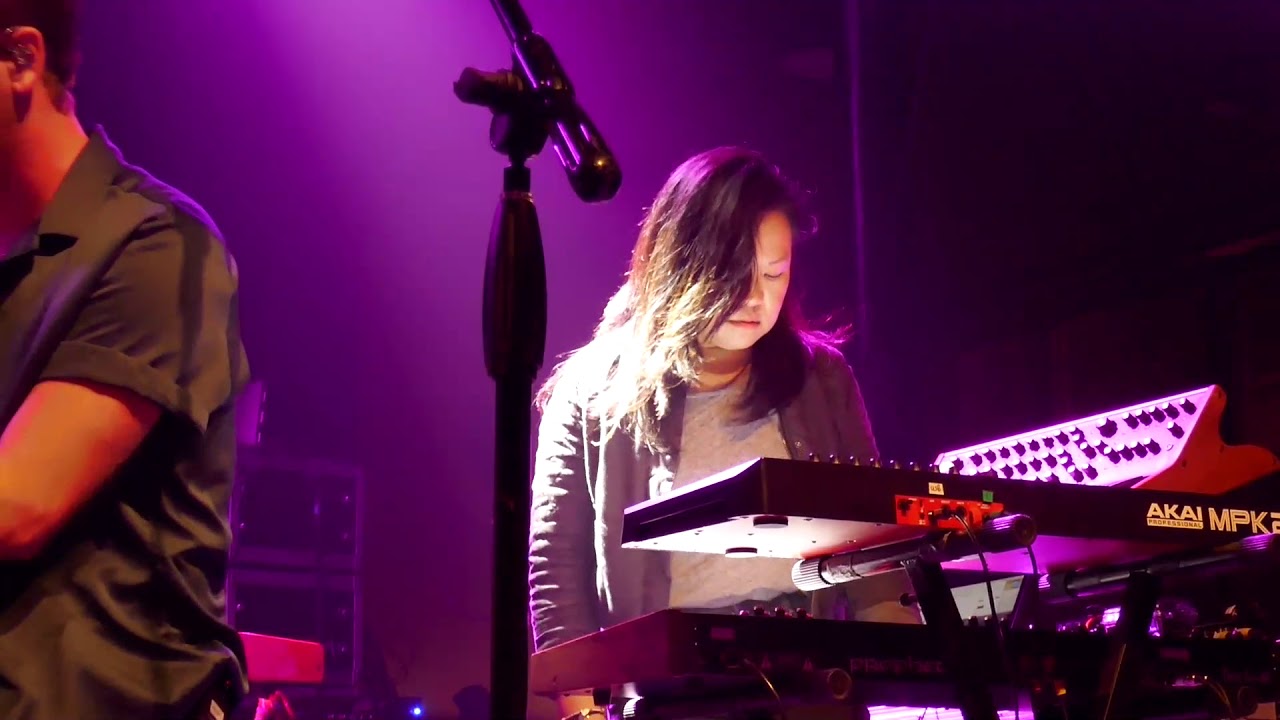 Elliot Root (4) Punks and Poets @ Vinyl Music Hall (2017-10-17) - YouTube