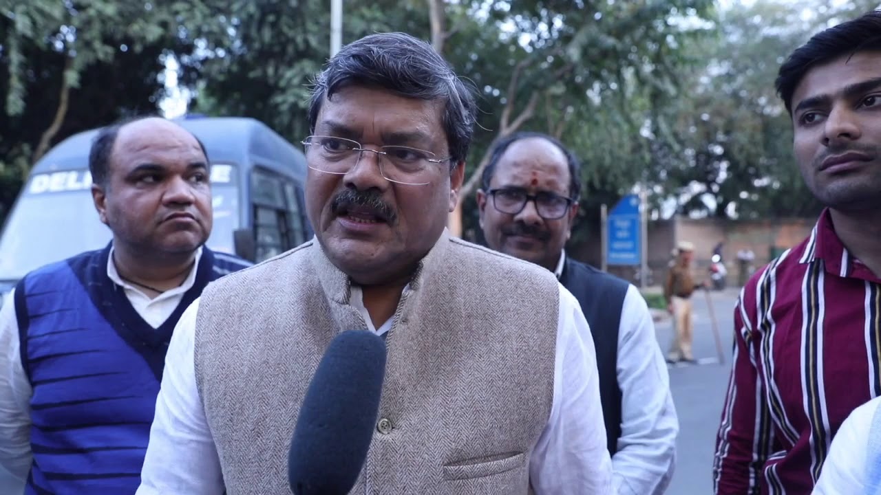 Peace March: Mukul Wasnik addresses media on Delhi Violence - YouTube